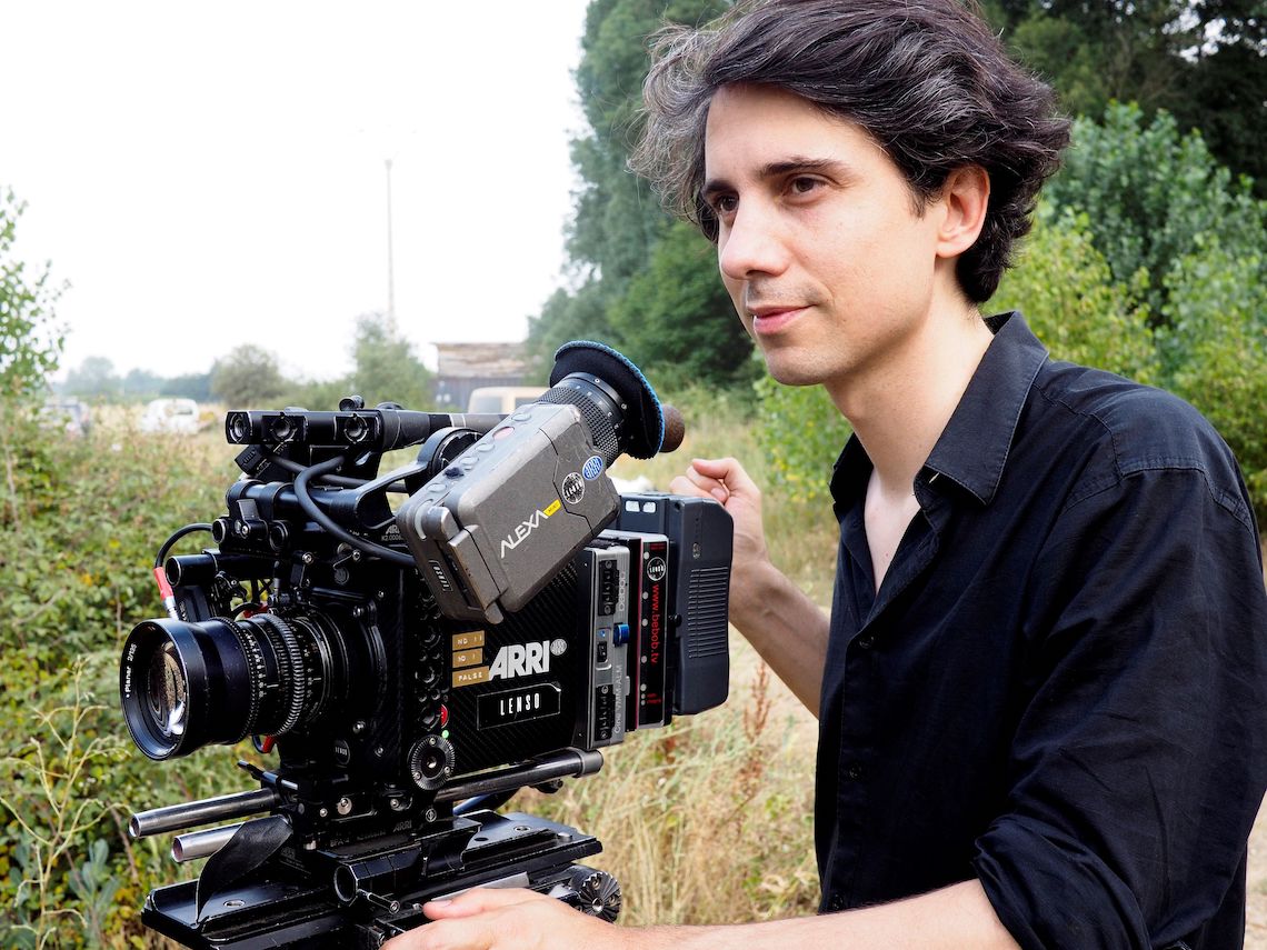 Jonás Trueba presenta en el MUSAC su última película: «Tenéis que venir ...