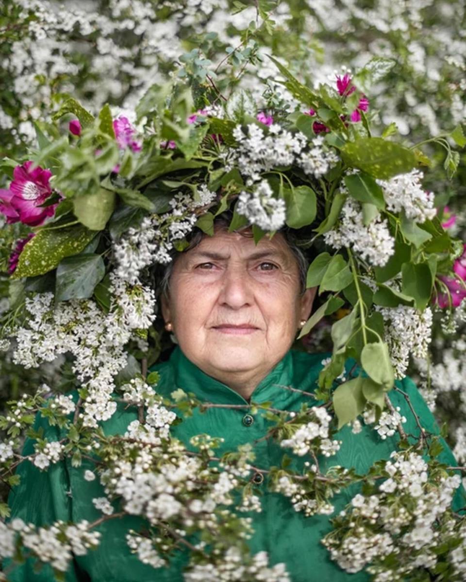 «Flores para Elena», una instalación de Rocío Cuevas en Expositivos 23 ...